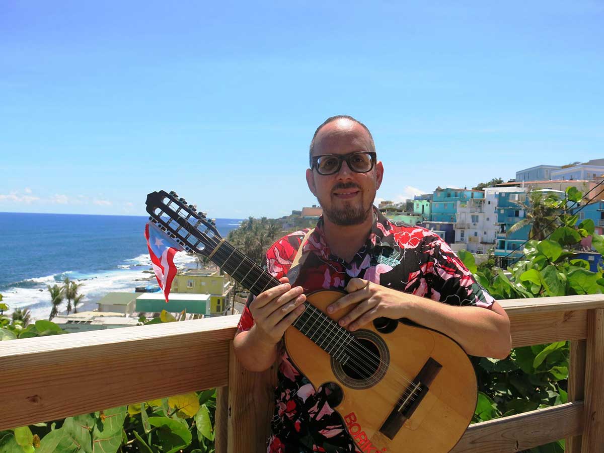 Christian-Nieves,-músico-del-cuatro-puertorriqueño-EFE - New Jersey Hispano